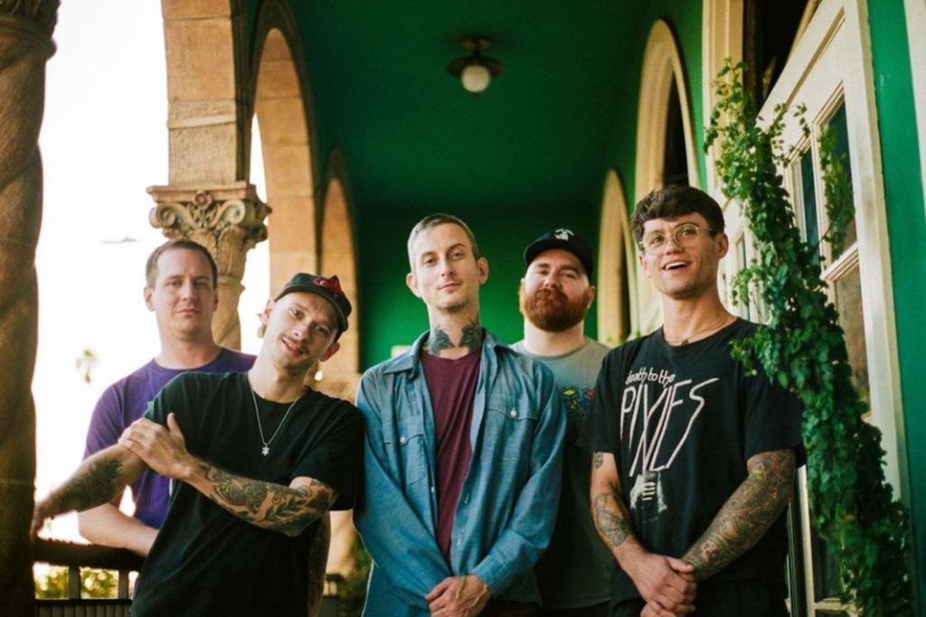 Drug Church contiene un poco la energía en su nueva canción, "Premium ...