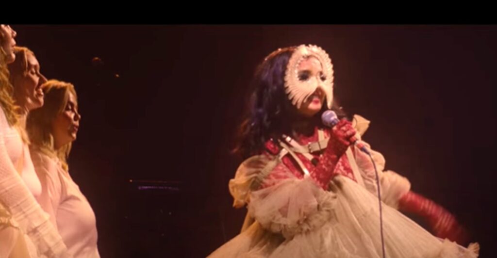 Björk comparte el tráiler oficial de su nuevo filme 'Cornucopia'